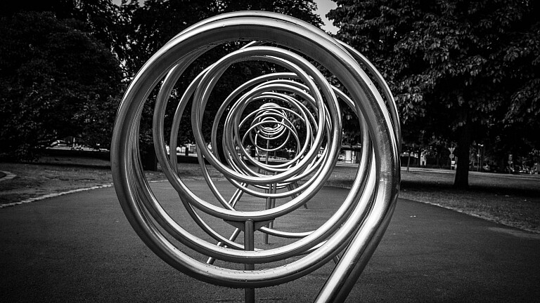 23 Ellipical Photos that Come Full Circle