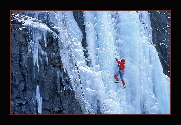 24 Frozen Images of Some Cold Winter Weather