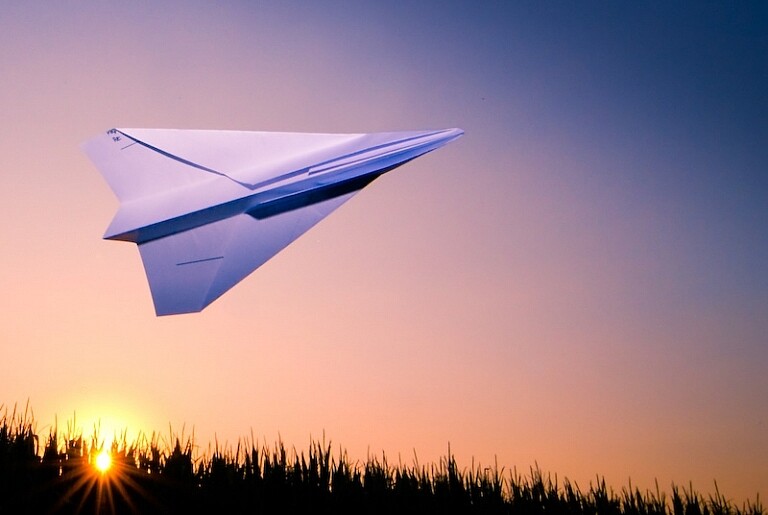 20 Airborne Images of Objects in Flight